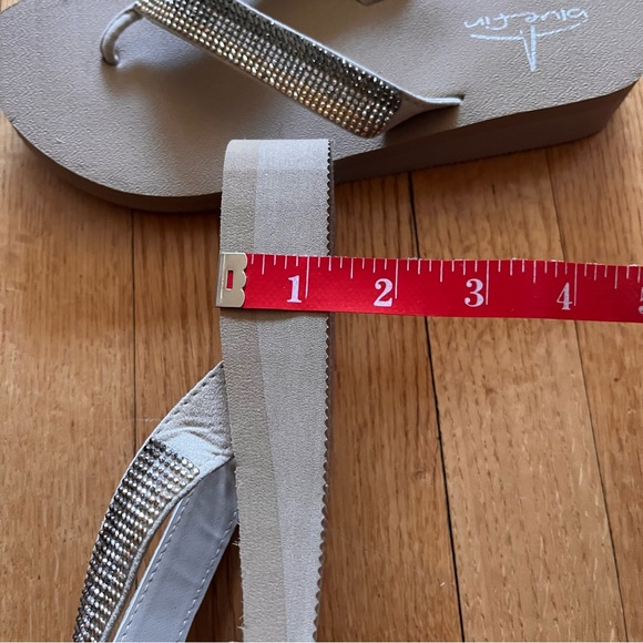 Bluefin | Shoes | Bluefin Blue Fin Beige Gemmed Flip Flop Thong Sandals ...